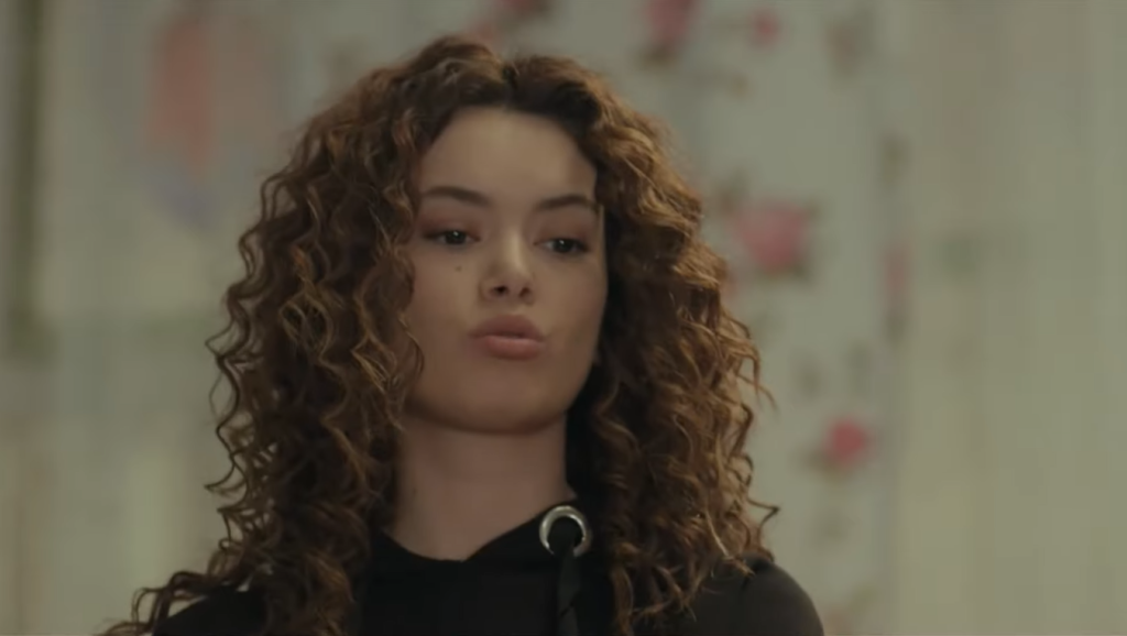 Força de Mulher: Kesmet chega ao hospital e vê Sirin gritando que Arif ...